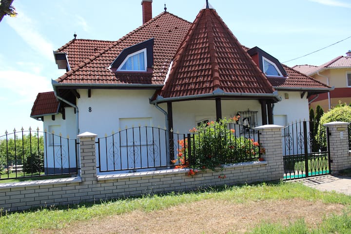 Balaton White House - Vonyarcvashegy