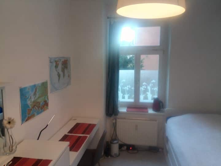 Bright Quiete Room In Potsdam Babelsberg 1km To S7 - Potsdam