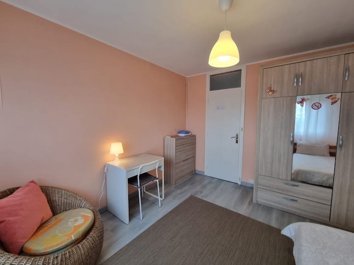 Chambre Calme Proche Gare Métro Tramway - Lille