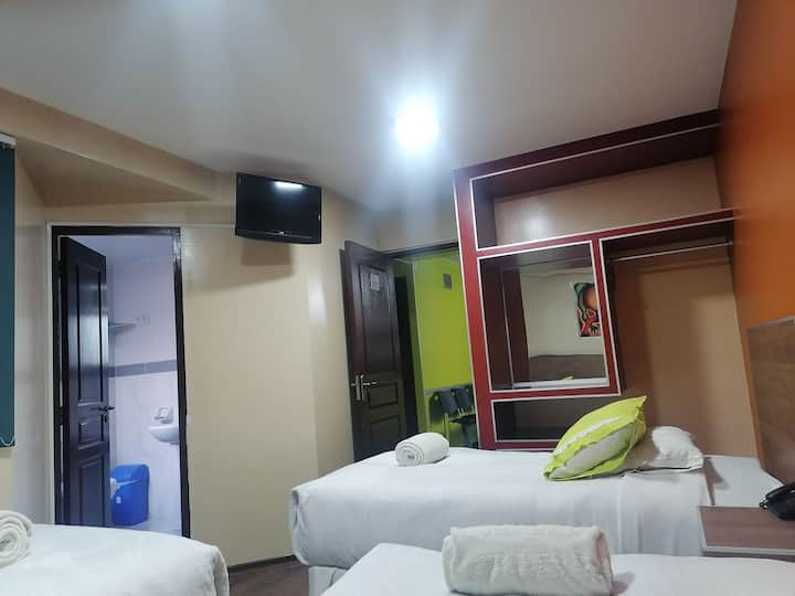 Hermoso Hostal Contamos Con Sauna. - La Paz, Bolivia