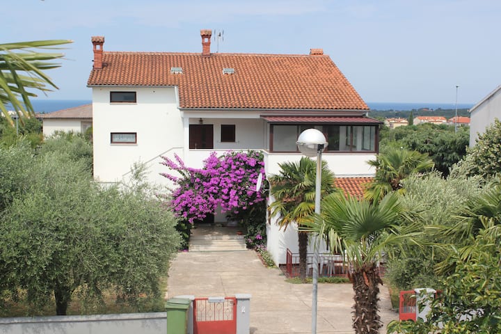 Big Apartment With Sea View In Poreč - Poreč
