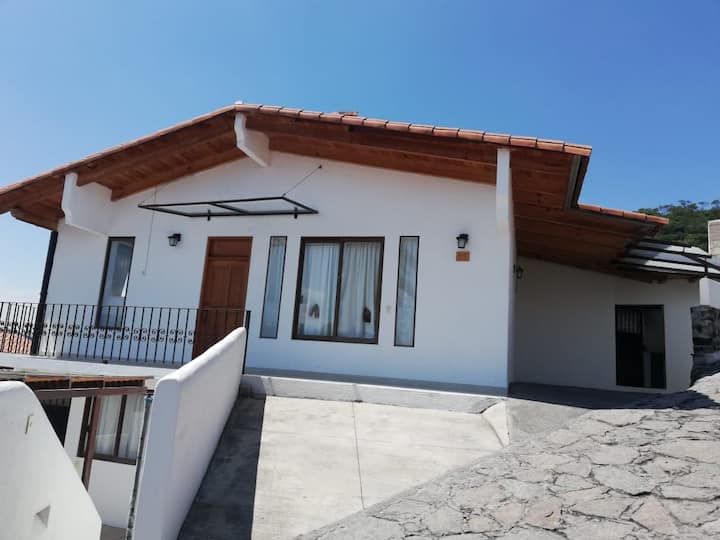 Casa En Balcón Del Lago, - Valle de Bravo