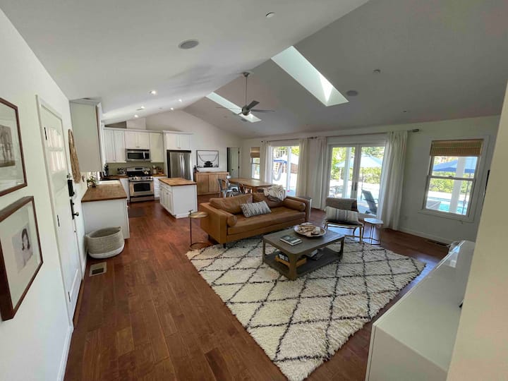 Charming 2 Bedroom Sonoma Escape - Sonoma, CA