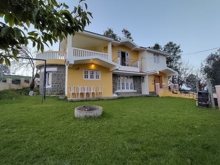 Myspace Holiday Inn - French Bungalow -