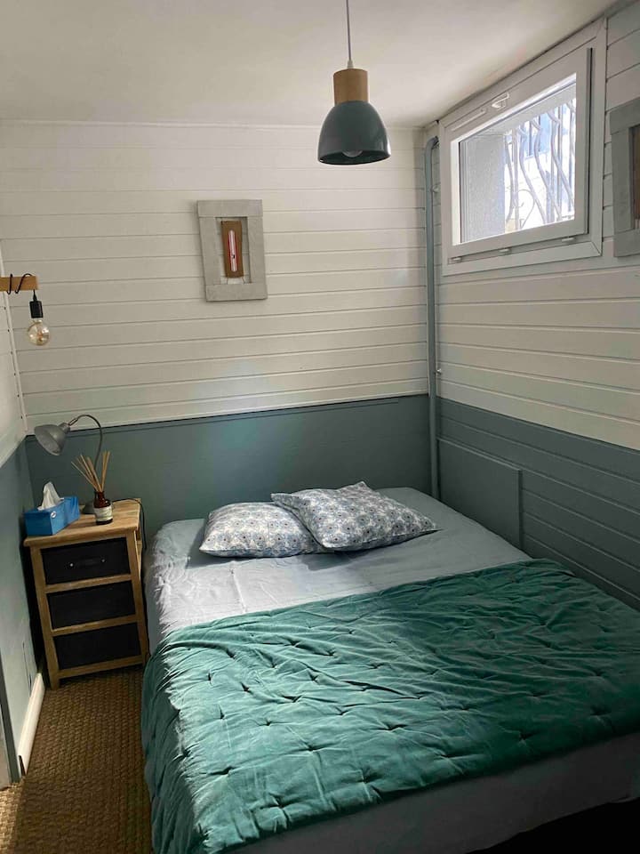 Très Belle Chambre Calme Et Salle De Bain Privée - Issy-les-Moulineaux