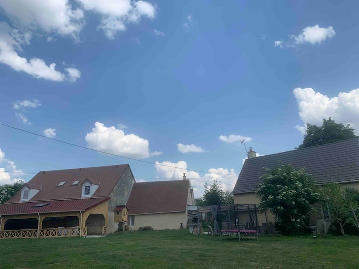 Ensemble De Deux Maisons à La Campagne ! - France