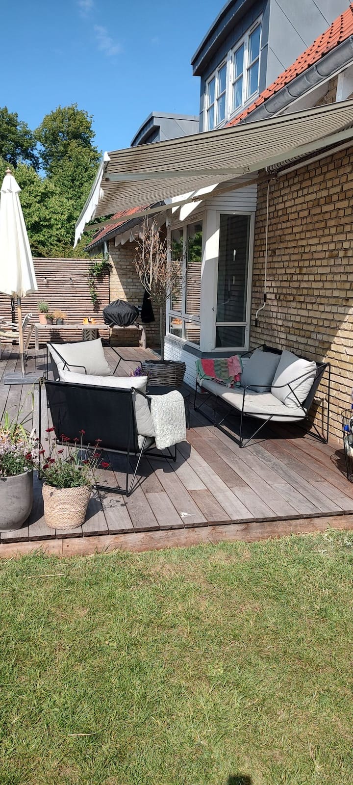 Børnevenligt Hus Med Dejlig Have - Aarhus