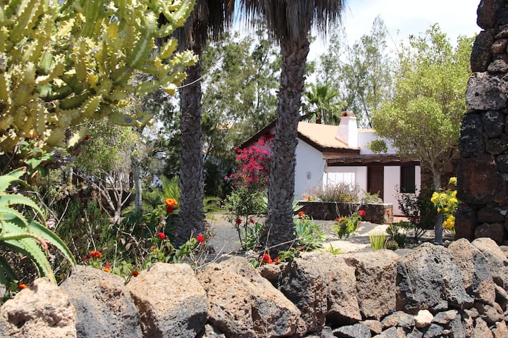 Casa Típica De Canaria "Tajinaste" - El Cotillo