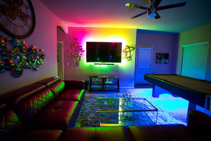 Fantasy Fun House Near LACKLAND / SEAWORLD - Houses for Rent in San ...
