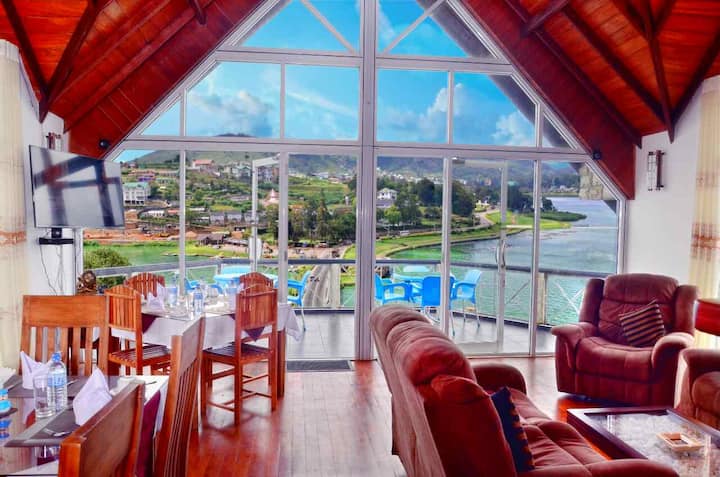 Panoramic Views Of The Lake Gregory - Nuwara Eliya