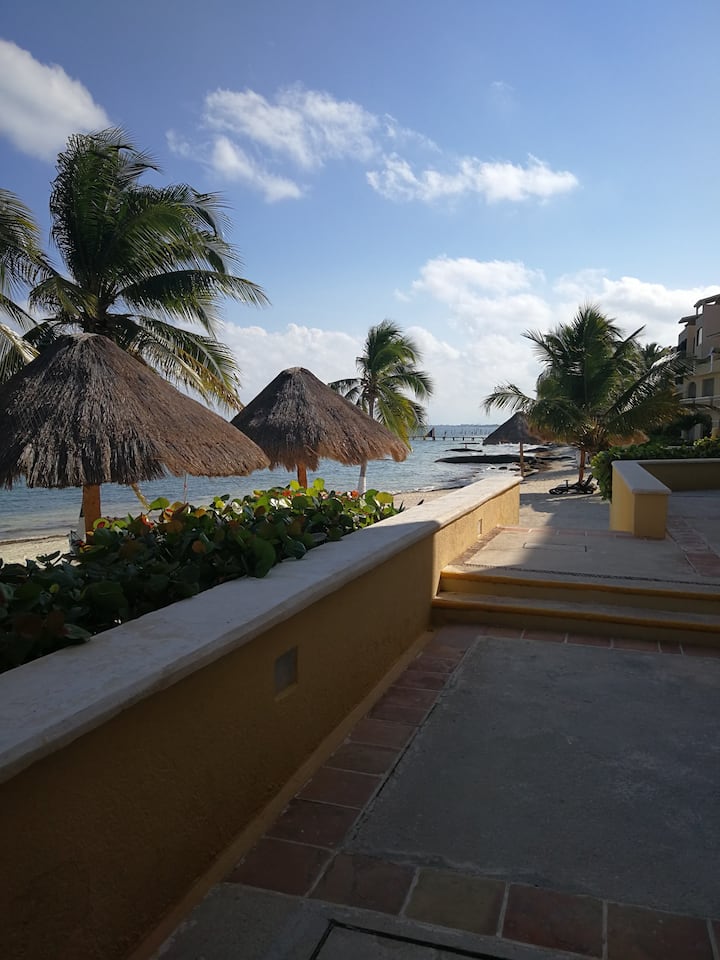 Ocean Front, Sleeps Up To 10 - Cancún