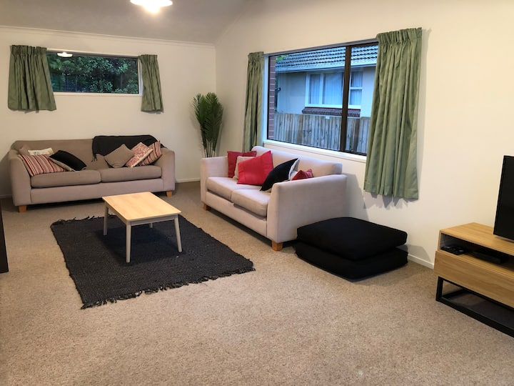 Central Dunedin Townhouse - Free Wifi - Saint Clair