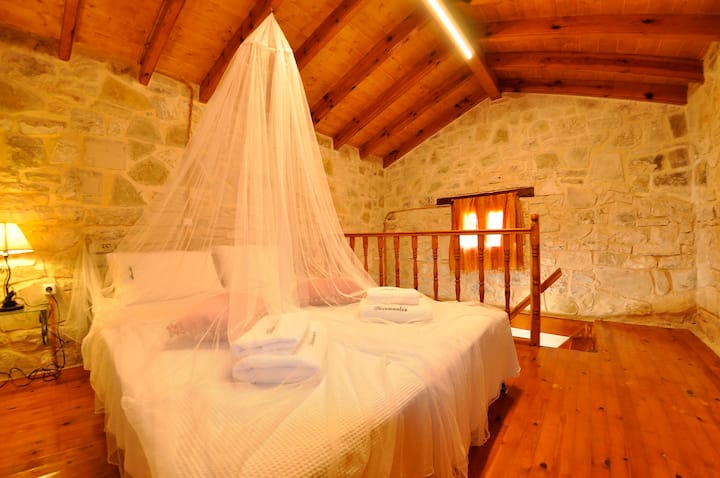 Small Maisonette: M2 | 2-3 Persons - Paxos