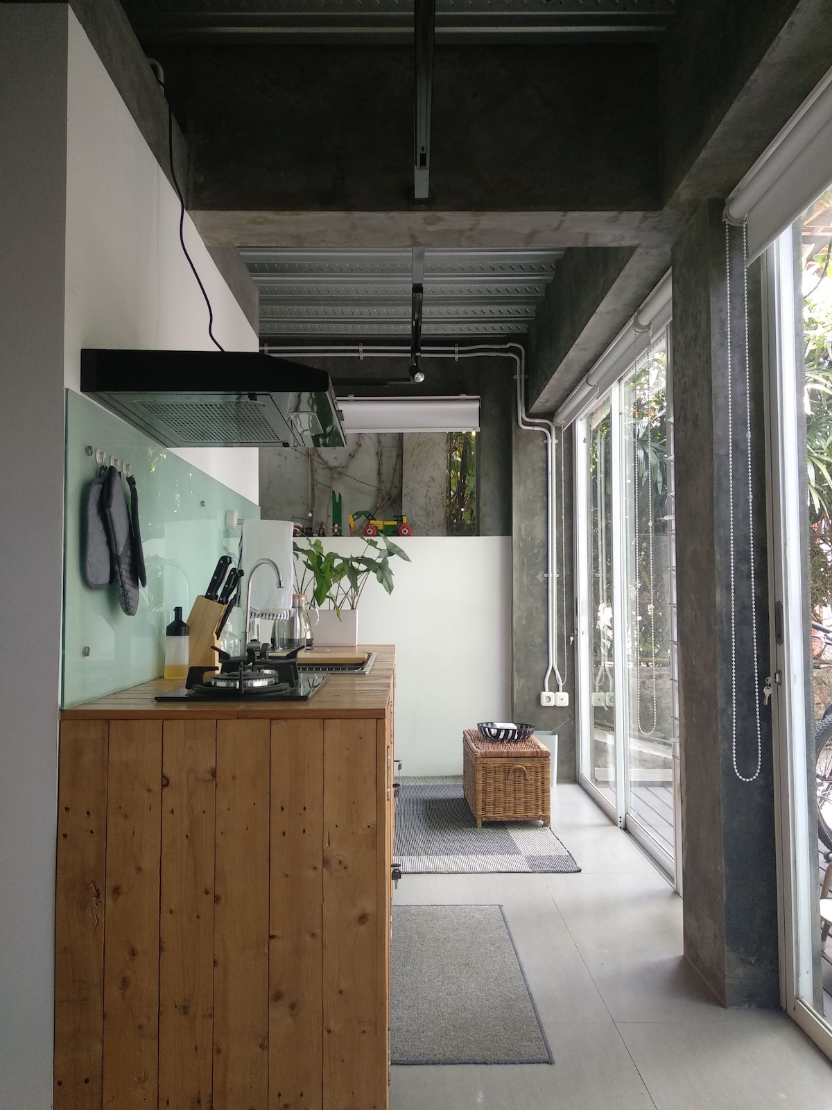 Marawa Studio #01_a compact room - Guesthouses for Rent in Kecamatan ...