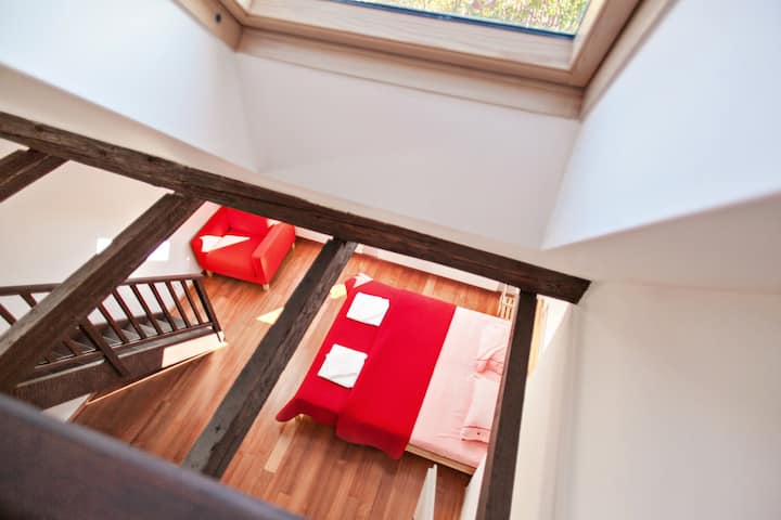 Villa Monet. Penthouse - Prague Václav Havel Airport (PRG)