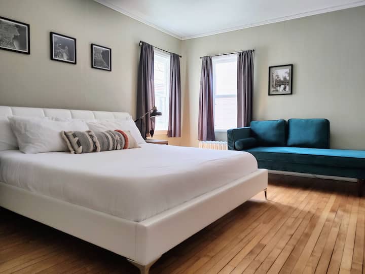 ★Gorgeous Downtown Hideout★ Close To Everything★ - Marquette, MI