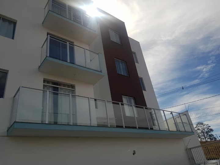 Apartamento Inteiro Com Garagem Em Diamantina/mg - Diamantina