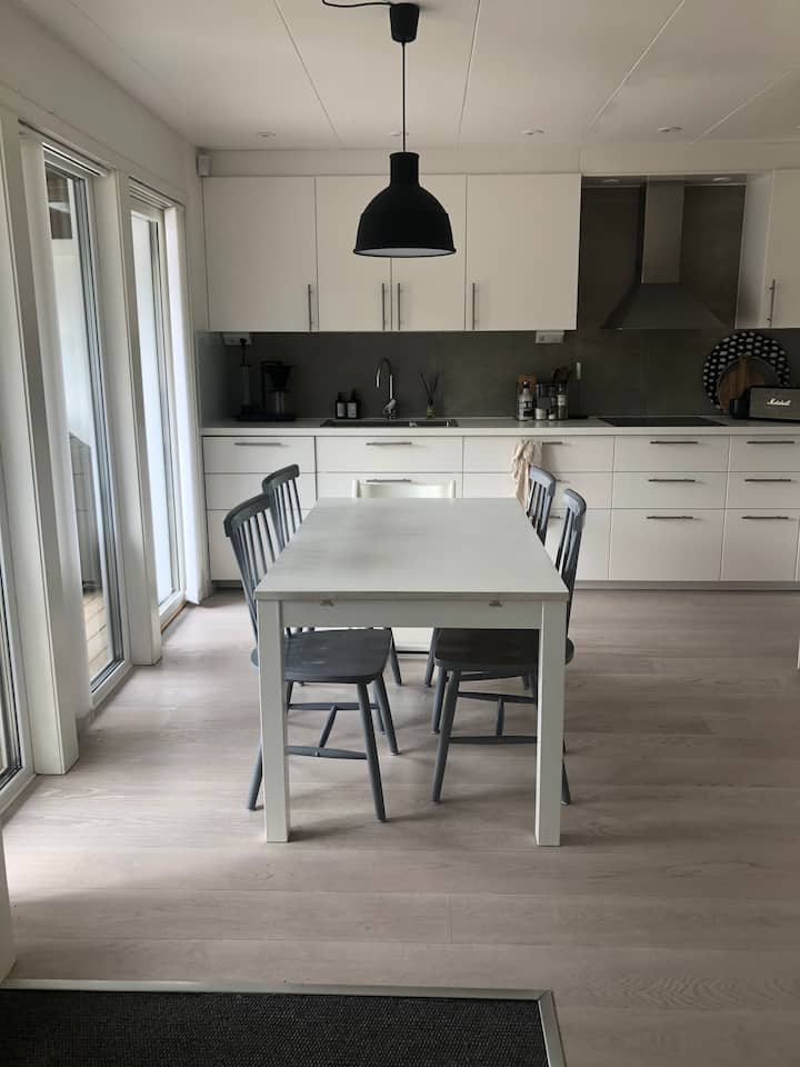 Tvåplans Radhus Med Närhet Till Salta Bad - Gothenburg