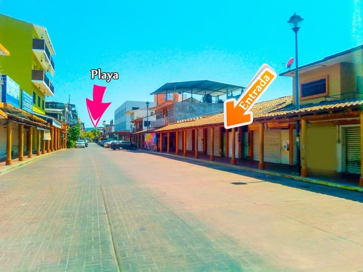 Casa En El Centro De Zihua, Cerca De La Playa - Zihuatanejo