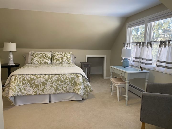 Seaside Room  -  Ce Permit #210700 - Portland, ME