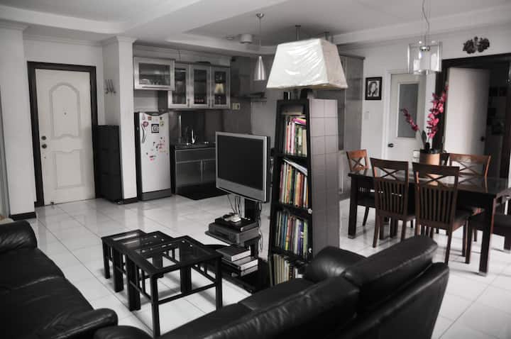 Cozy 3br, 3bath In The Heart Of Metro Manila - 마닐라