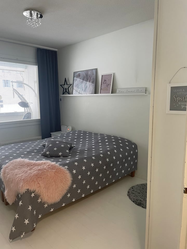 Valoisa Huoneisto Hyvillä Kulkuyhteyksillä - Tampere