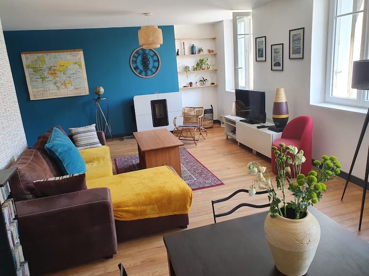 Très Bel Appartement T3 De 90 M² Rénové - Coutances