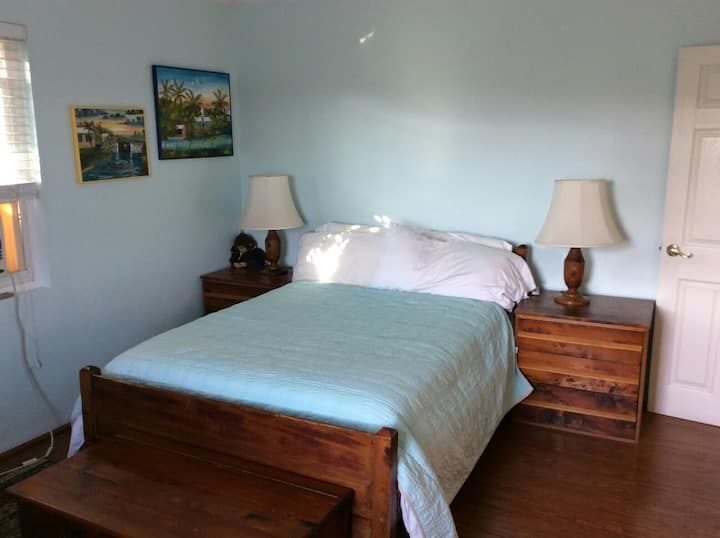 Charming Room Available Ocean Front - 百慕達