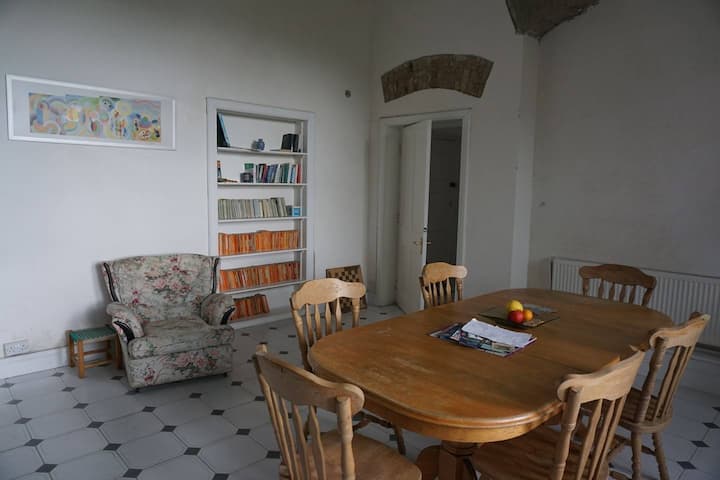 Creagh House - Ireland