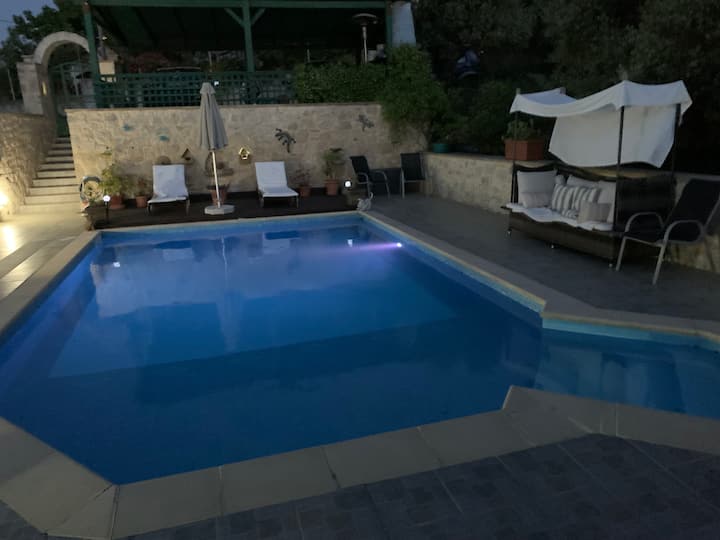 Village Apartment With Great Views - クレタ島