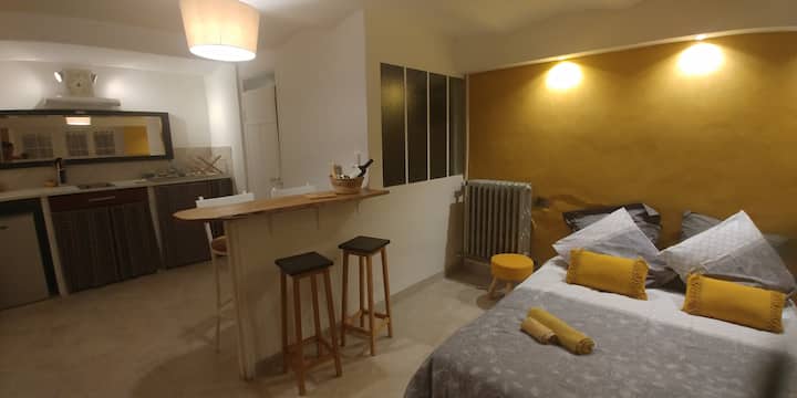 Charmant Studio Au Centre-ville - Alès