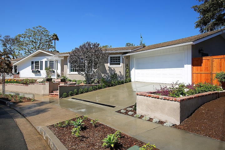 Hazel Drive, Corona Del Mar - Newport Beach, CA