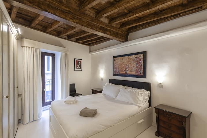 Campo Dei Fiori Apartment - Roma