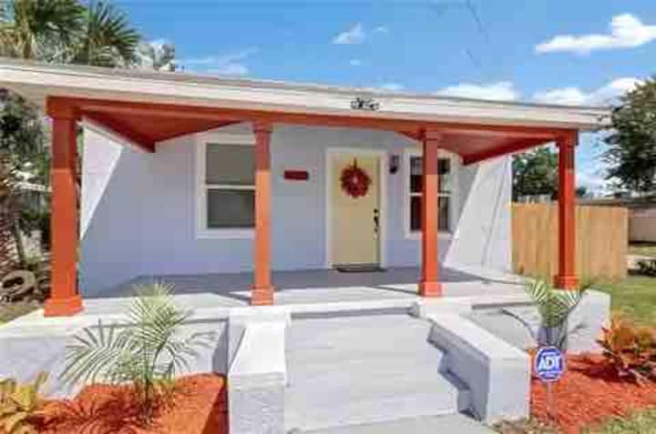 Your Ybor City Home-away-from-home - Tampa, FL
