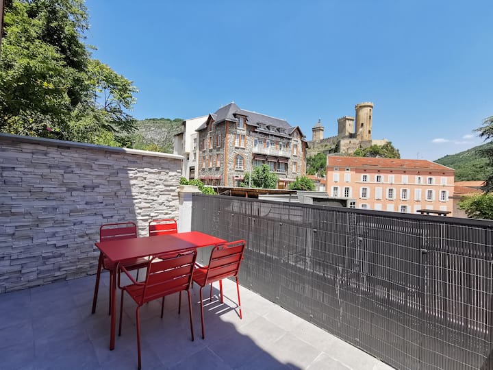 Vue Sur Le Château Au Cœur De La Ville - Foix