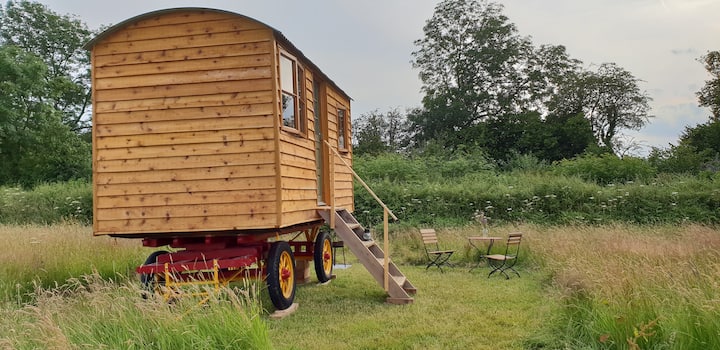 Wood Hand Crafted Shepherd's Hut In The Wye Valley - Gloucestershire