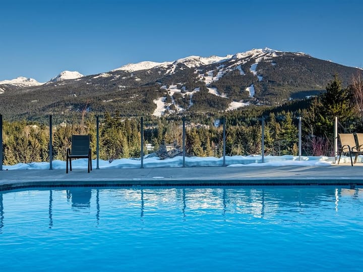 Large 2br Condo W/pool & Hot Tub, Close To Village - Whistler
