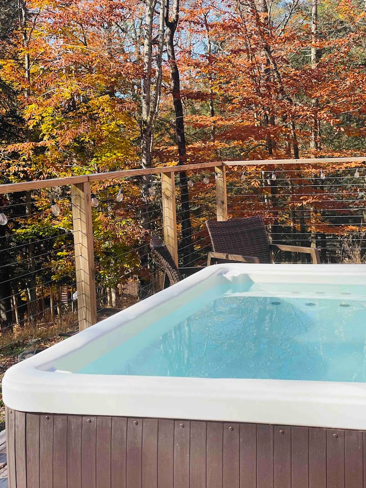 Lovely Cottage W/ Jacuzzi+woodstove! - Bethel, NY