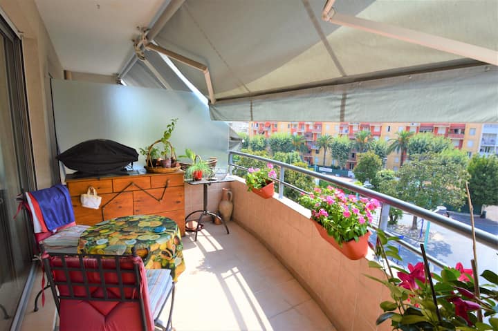 Appart Avec Clim Et Garage 1km à Pied De La Plage - Menton