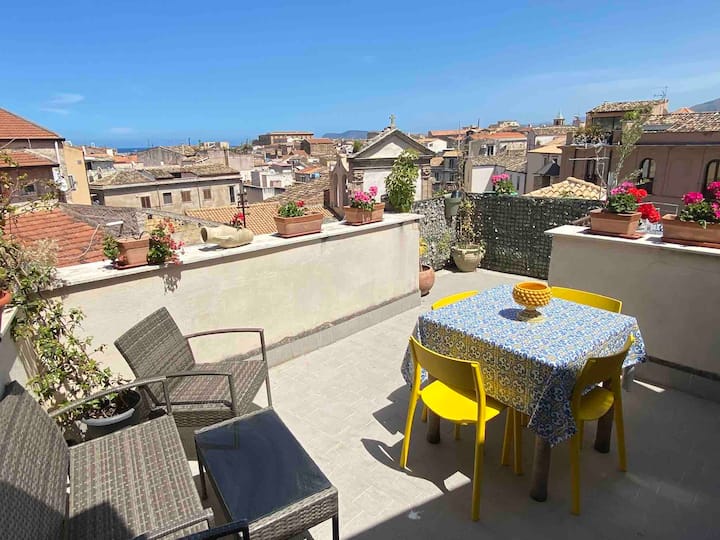 “ Rooftop Garden Vucciria “ Charme & Relax . - Palermo