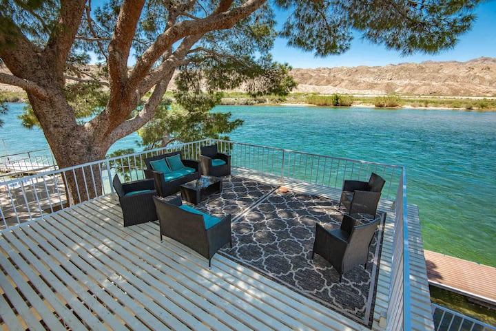 Rare Riverfront Prop,remodeled!5 O’clock Somewhere - Avi Resort & Casino
