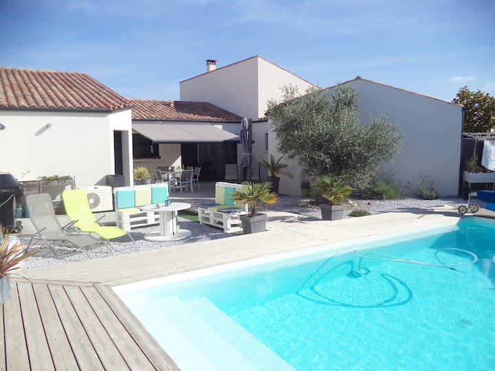 Villa  Tout Confort  Piscine Chauffée Et Jacuzzi - La Rochelle