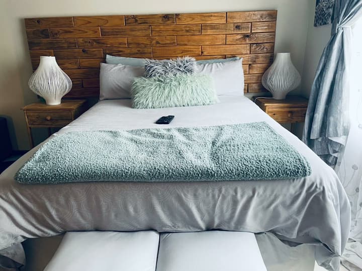 Four Spacious And Clean Bedrooms Next To Savannah - Polokwane