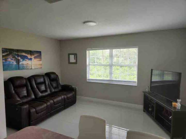 Beautiful Relaxed Sebring Home. - Sebring, FL