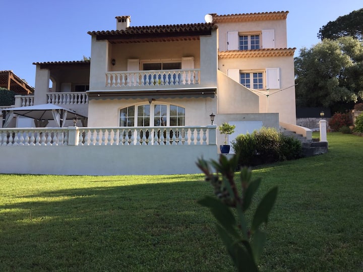 Studio Climatisé 30 M2 Rdj Villa Terrasse Parking - La Gaude