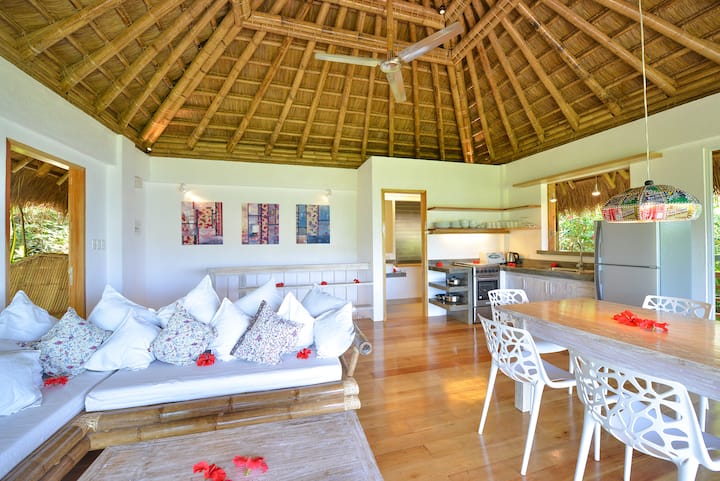 Moon Villa: Ocean View And Garden View Villa - Malay