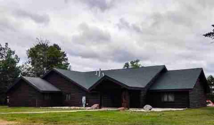 Holiday House - Wisconsin