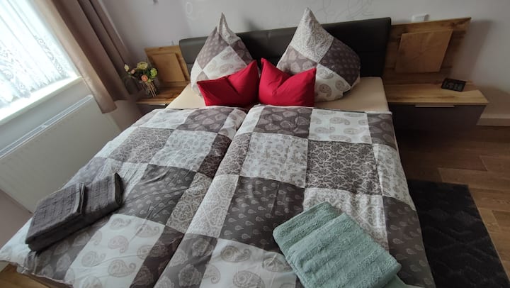 Gemütliche Wohnung, Dusche, Kü-zeile, Zentrumsnah - Freiberg