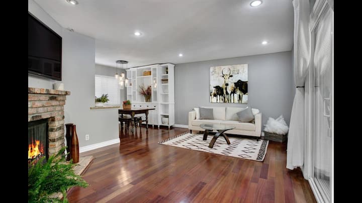Little Italy/ Bankers Hill 2bed 2bath Smart Home - San Diego, CA