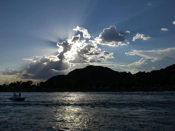 River Getaway~
Park , Ramp & River Minutes Away ! - River Island State Park, Parker